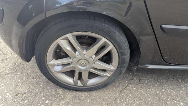 Black Renault Megane 2007 in Kaunas, with an engine capacity of 2.00 L and mileage of 265 thousand km for 2490 €, photo 9 on AUTOMOTO.COM.LV