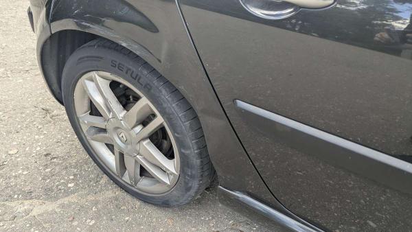 Black Renault Megane 2007 in Kaunas, with an engine capacity of 2.00 L and mileage of 265 thousand km for 2490 €, photo 10 on AUTOMOTO.COM.LV