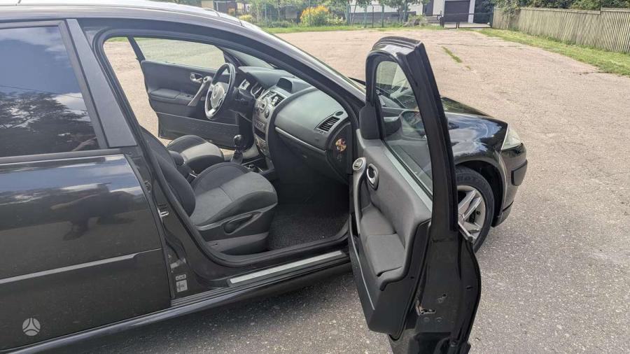 Melns Renault Megane 2007 Kauņa, ar dzinēja tilpumu 2.00 L un nobraukumu 265 tūkst. km par 2490 €, foto 18 vietnē AUTOMOTO.COM.LV
