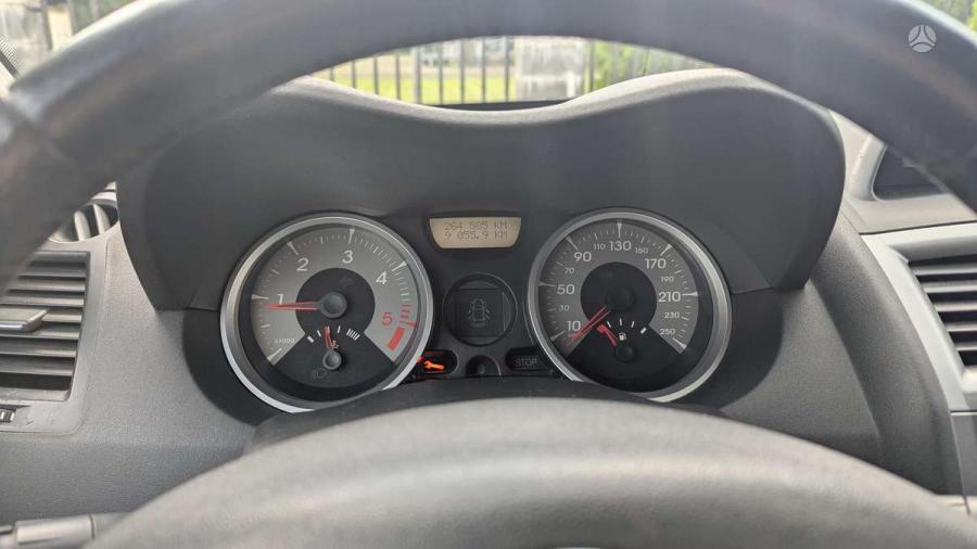 Melns Renault Megane 2007 Kauņa, ar dzinēja tilpumu 2.00 L un nobraukumu 265 tūkst. km par 2490 €, foto 27 vietnē AUTOMOTO.COM.LV
