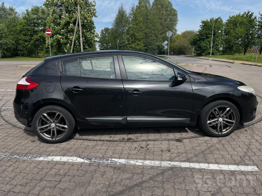 Melns Renault Megane 2009 Ventspils, ar dzinēja tilpumu 1.50 L un nobraukumu 233 tūkst. km par 10300 €, foto 4 vietnē AUTOMOTO.COM.LV