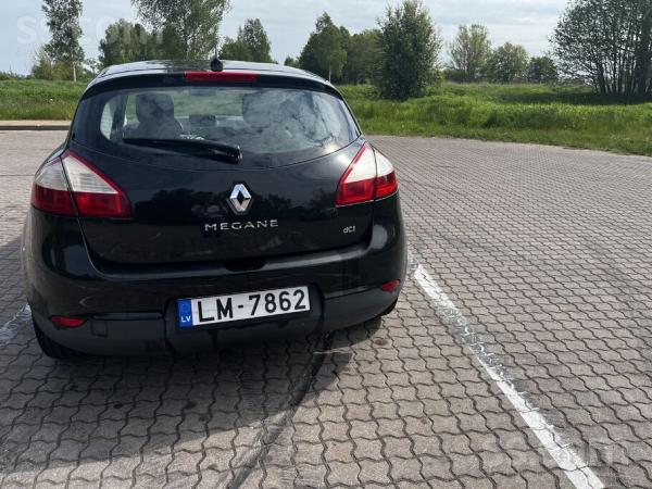 Melns Renault Megane 2009 Ventspils, ar dzinēja tilpumu 1.50 L un nobraukumu 233 tūkst. km par 10300 €, foto 5 vietnē AUTOMOTO.COM.LV
