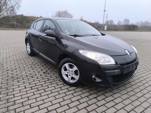 Black Renault Megane 2009 in Marijampole, with an engine capacity of 1.60 L and mileage of 141 thousand km for 2999 €, photo 3 on AUTOMOTO.COM.LV