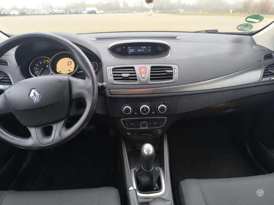 Melns Renault Megane 2009 Marijampole, ar dzinēja tilpumu 1.60 L un nobraukumu 141 tūkst. km par 2999 €, foto 12 vietnē AUTOMOTO.COM.LV