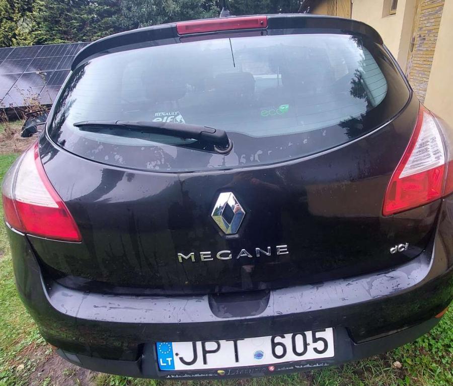 Melns Renault Megane 2009 Panevēža, ar dzinēja tilpumu 1.87 L un nobraukumu 186 tūkst. km par 2000 €, foto 4 vietnē AUTOMOTO.COM.LV