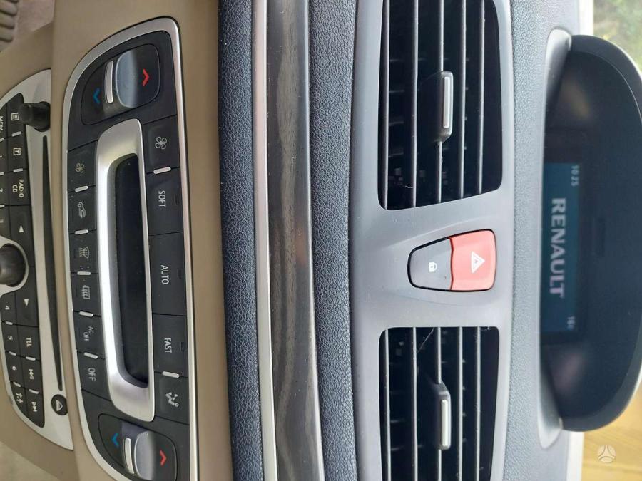Melns Renault Megane 2009 Panevēža, ar dzinēja tilpumu 1.87 L un nobraukumu 186 tūkst. km par 2000 €, foto 7 vietnē AUTOMOTO.COM.LV