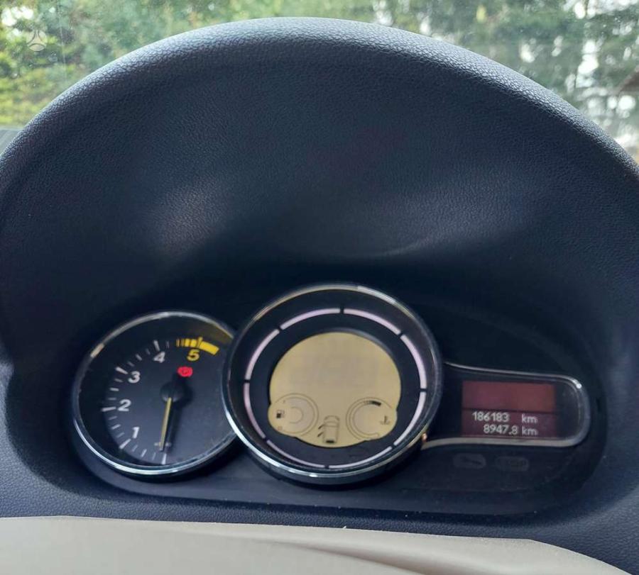 Melns Renault Megane 2009 Panevēža, ar dzinēja tilpumu 1.87 L un nobraukumu 186 tūkst. km par 2000 €, foto 8 vietnē AUTOMOTO.COM.LV