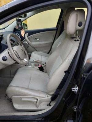 Melns Renault Megane 2009 Panevēža, ar dzinēja tilpumu 1.87 L un nobraukumu 186 tūkst. km par 2000 €, foto 11 vietnē AUTOMOTO.COM.LV