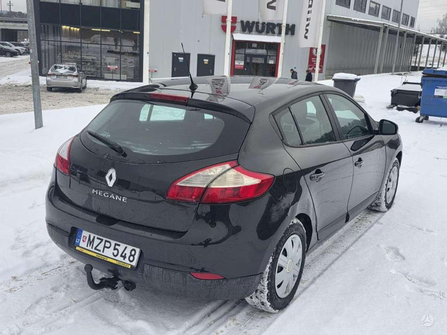 Black Renault Megane 2010 in Vilnius, with an engine capacity of 1.60 L and mileage of 205 thousand km for 1950 €, photo 3 on AUTOMOTO.COM.LV