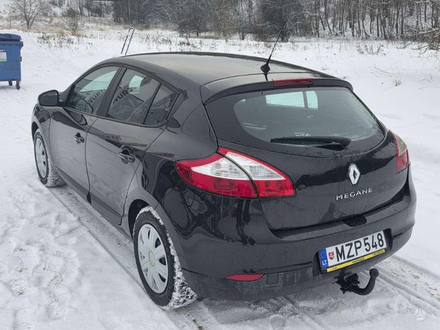 Black Renault Megane 2010 in Vilnius, with an engine capacity of 1.60 L and mileage of 205 thousand km for 1950 €, photo 4 on AUTOMOTO.COM.LV