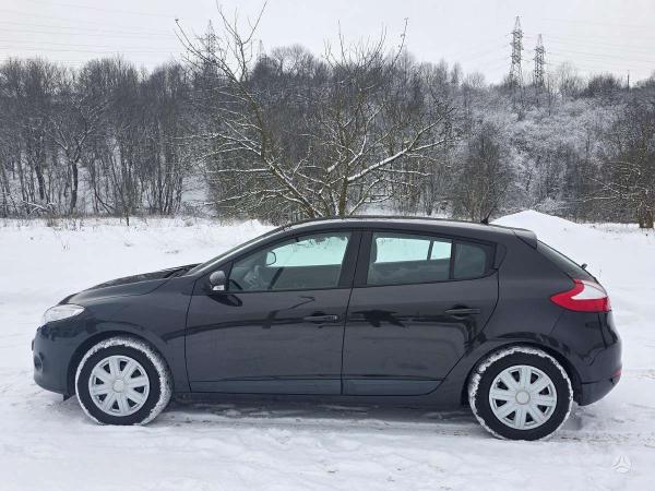 Melns Renault Megane 2010 Viļņa, ar dzinēja tilpumu 1.60 L un nobraukumu 205 tūkst. km par 1950 €, foto 6 vietnē AUTOMOTO.COM.LV