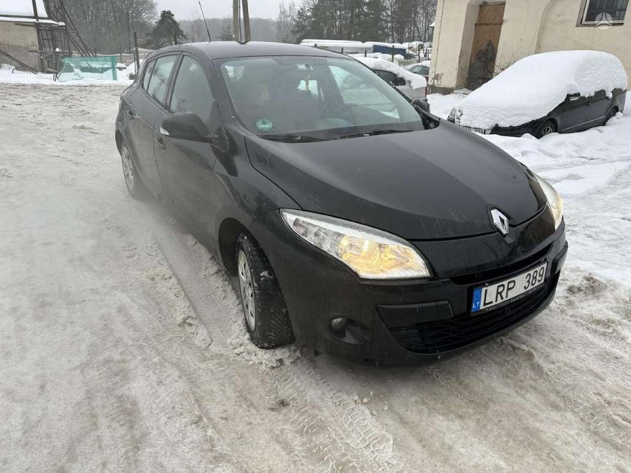 Melns Renault Megane 2010 Viļņa, ar dzinēja tilpumu 1.46 L un nobraukumu 195 tūkst. km par 1500 €, foto 2 vietnē AUTOMOTO.COM.LV