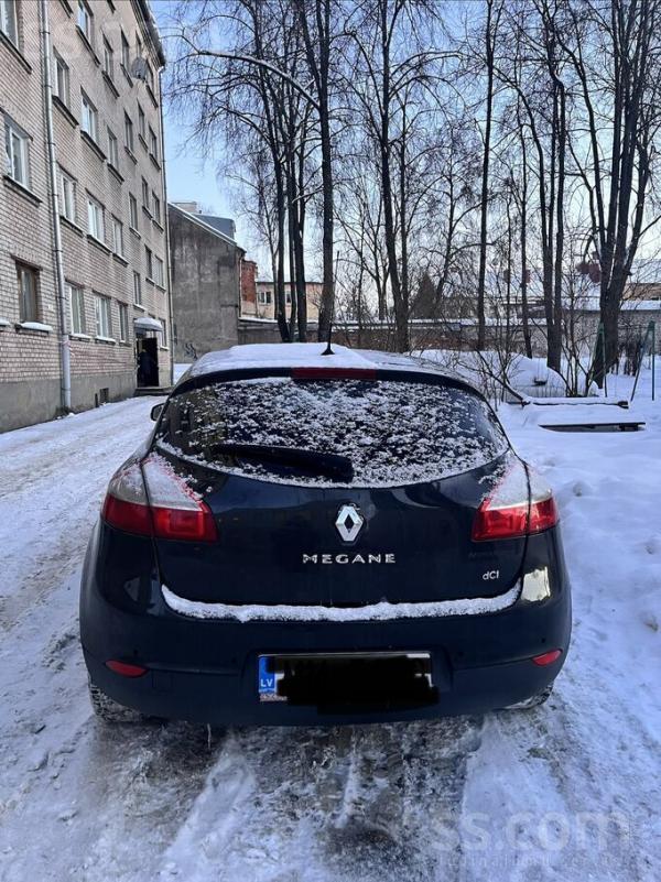 Melns Renault Megane 2010 Daugavpils, ar dzinēja tilpumu 1.50 L un nobraukumu 262 tūkst. km par 2200 €, foto 3 vietnē AUTOMOTO.COM.LV