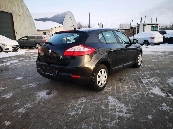 Melns Renault Megane 2011 Radviliškis, ar dzinēja tilpumu 1.60 L un nobraukumu 198 tūkst. km par 2450 €, foto 3 vietnē AUTOMOTO.COM.LV