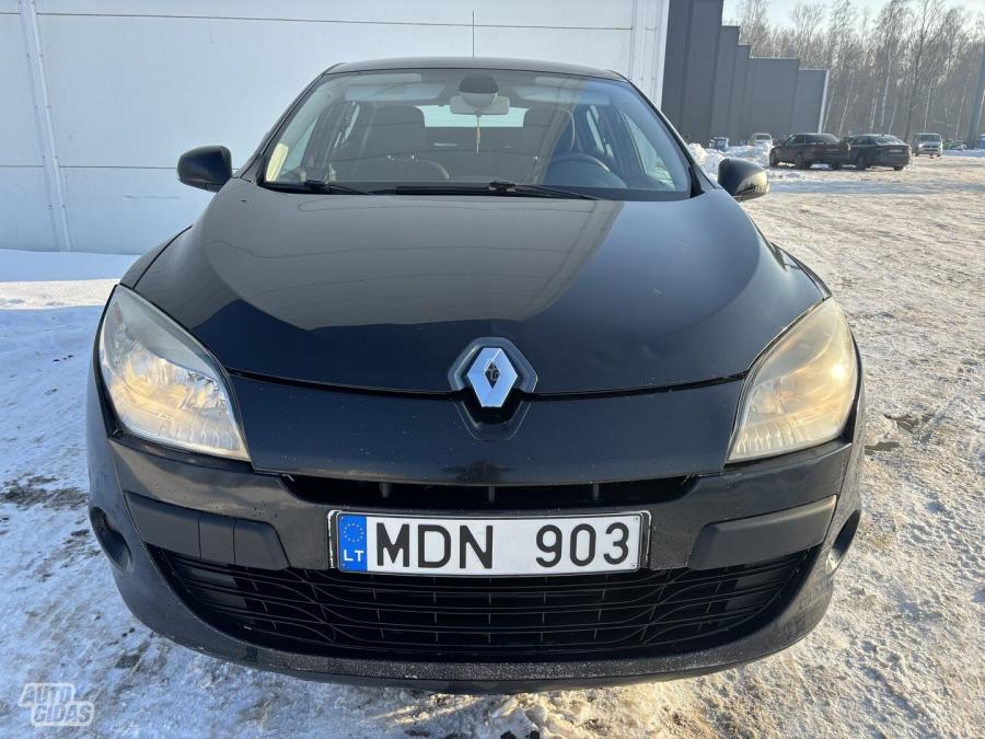 Black Renault Megane 2011 in Kaunas, with an engine capacity of 1.90 L and mileage of 290 thousand km for 2290 €, photo 3 on AUTOMOTO.COM.LV