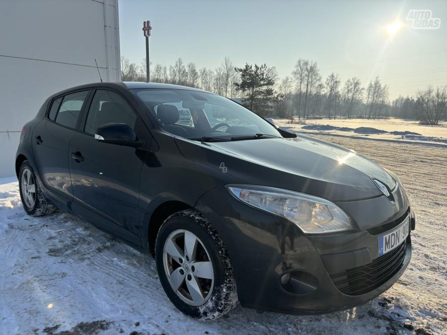 Black Renault Megane 2011 in Kaunas, with an engine capacity of 1.90 L and mileage of 290 thousand km for 2290 €, photo 4 on AUTOMOTO.COM.LV