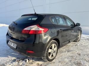 Black Renault Megane 2011 in Kaunas, with an engine capacity of 1.90 L and mileage of 290 thousand km for 2290 €, photo 6 on AUTOMOTO.COM.LV
