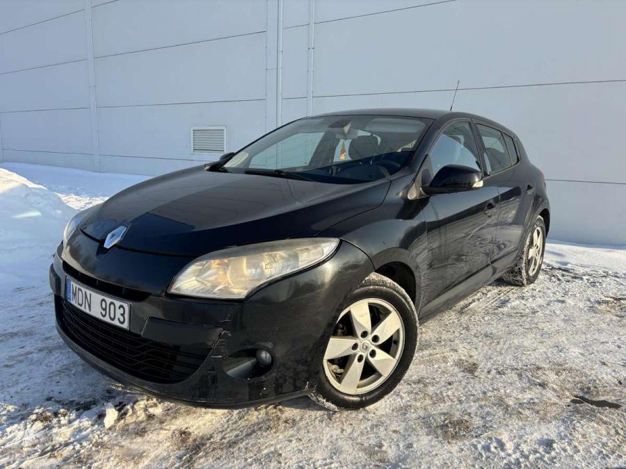 Black Renault Megane 2011 in Kaunas, with an engine capacity of 1.87 L and mileage of 290 thousand km for 2350 €, photo 1 on AUTOMOTO.COM.LV