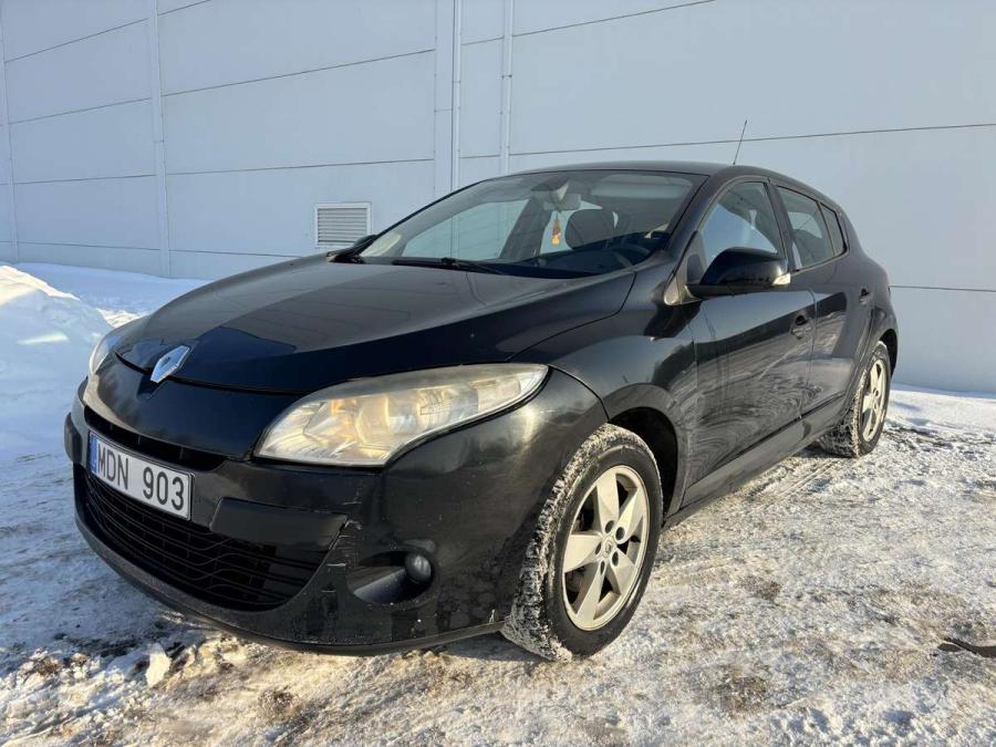 Black Renault Megane 2011 in Kaunas, with an engine capacity of 1.87 L and mileage of 290 thousand km for 2350 €, photo 2 on AUTOMOTO.COM.LV