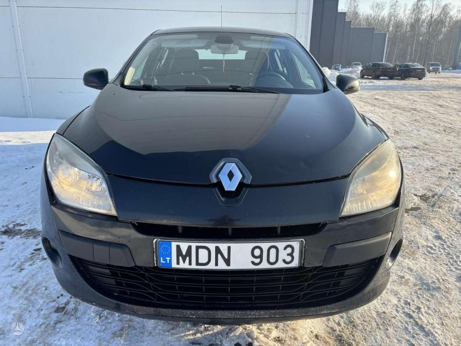 Black Renault Megane 2011 in Kaunas, with an engine capacity of 1.87 L and mileage of 290 thousand km for 2350 €, photo 3 on AUTOMOTO.COM.LV