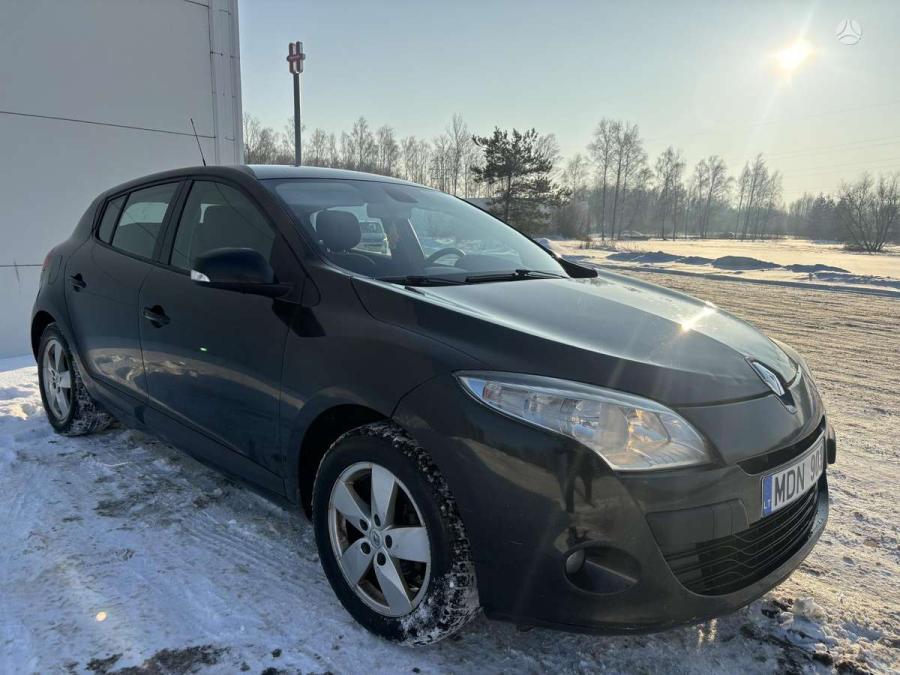 Black Renault Megane 2011 in Kaunas, with an engine capacity of 1.87 L and mileage of 290 thousand km for 2350 €, photo 4 on AUTOMOTO.COM.LV