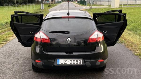 Melns Renault Megane 2011 Rīga, ar dzinēja tilpumu 1.40 L un nobraukumu 200 tūkst. km par 4390 €, foto 4 vietnē AUTOMOTO.COM.LV