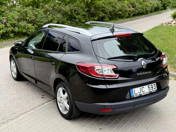 Melns Renault Megane 2012 Viļņa, ar dzinēja tilpumu 1.50 L un nobraukumu 225 tūkst. km par 2900 €, foto 4 vietnē AUTOMOTO.COM.LV
