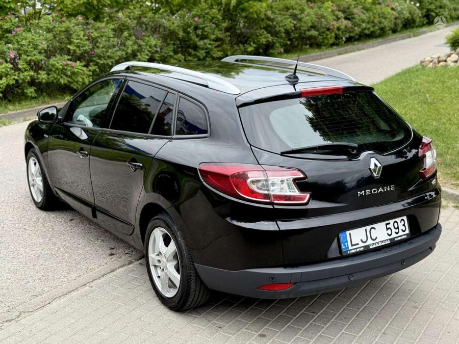 Melns Renault Megane 2012 Viļņa, ar dzinēja tilpumu 1.50 L un nobraukumu 225 tūkst. km par 2900 €, foto 5 vietnē AUTOMOTO.COM.LV