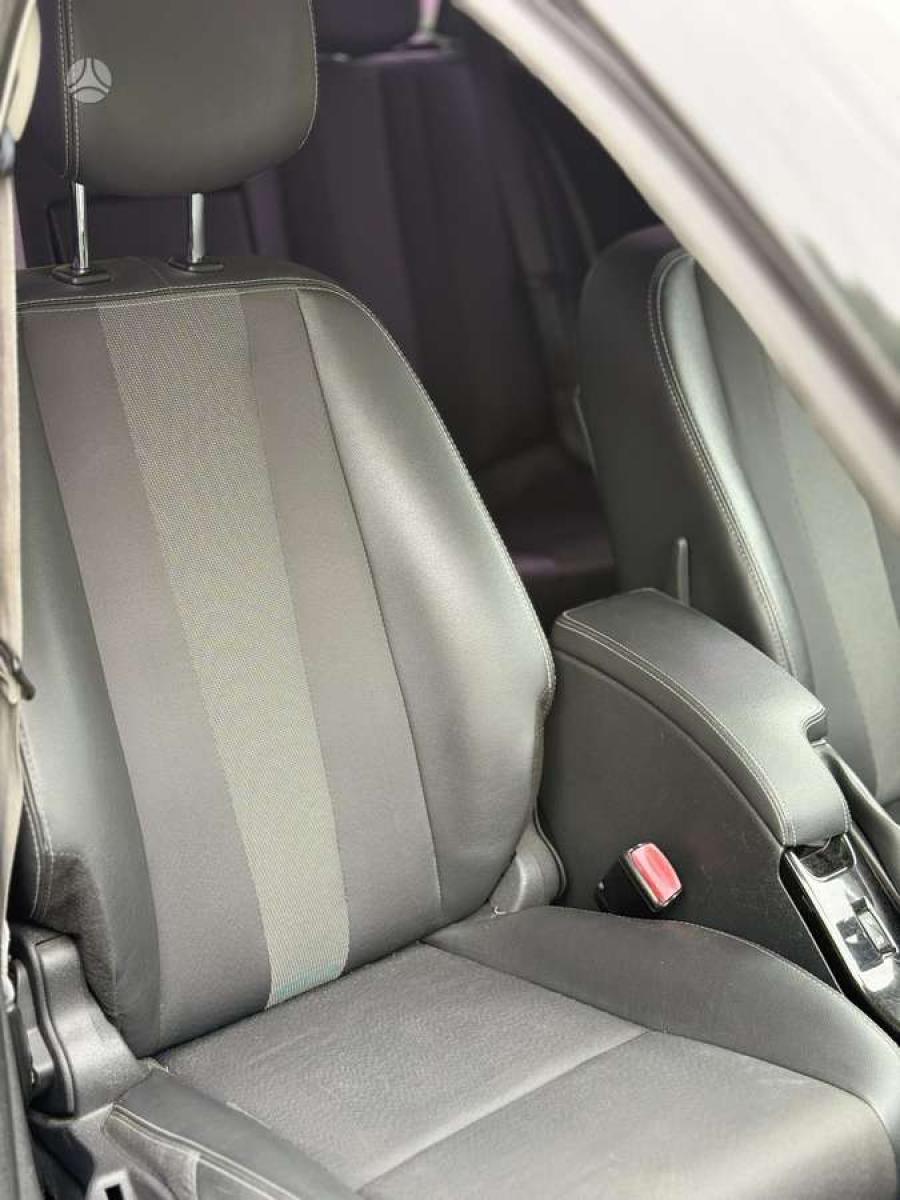 Melns Renault Megane 2012 Viļņa, ar dzinēja tilpumu 1.50 L un nobraukumu 225 tūkst. km par 2900 €, foto 10 vietnē AUTOMOTO.COM.LV