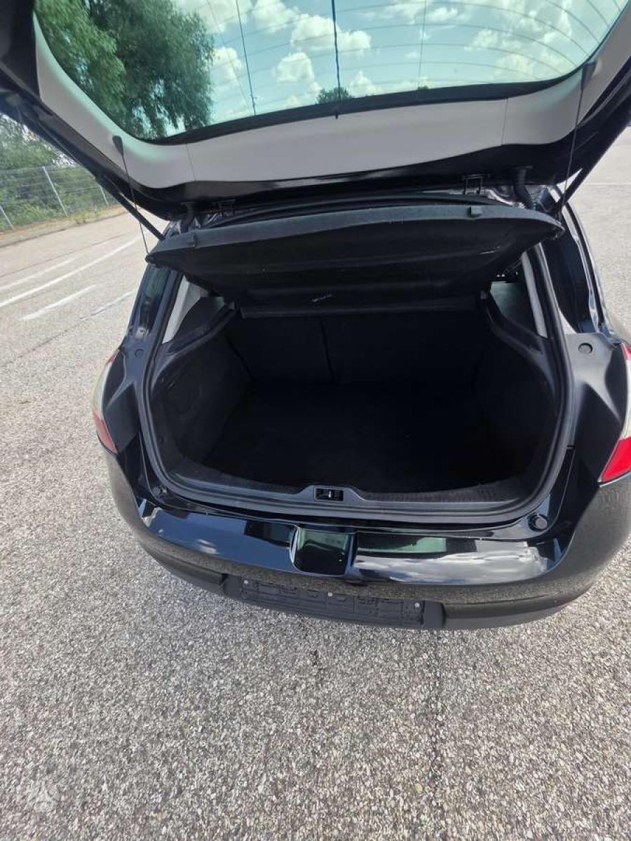 Black Renault Megane 2012 in Marijampole, with an engine capacity of 1.20 L and mileage of 197 thousand km for 3150 €, photo 16 on AUTOMOTO.COM.LV