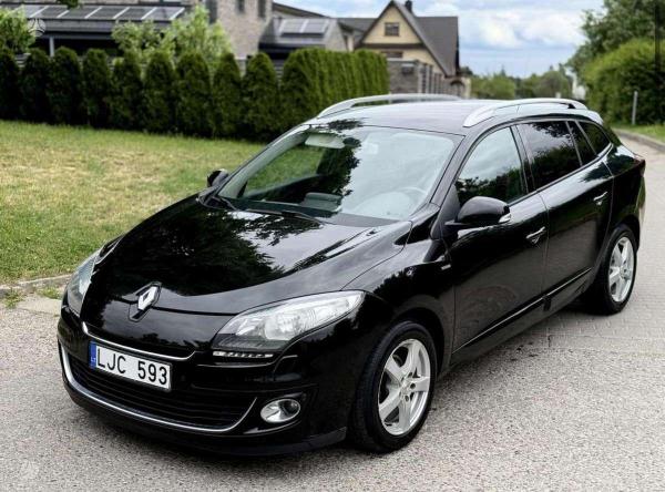 Black Renault Megane 2012 in Vilnius, with an engine capacity of 1.50 L and mileage of 225 thousand km for 3300 €, photo 2 on AUTOMOTO.COM.LV