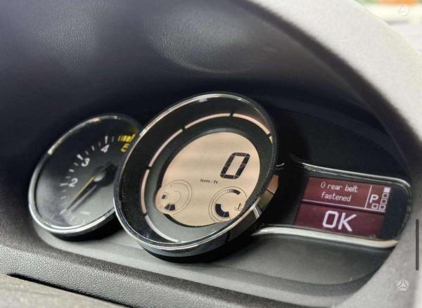 Black Renault Megane 2012 in Vilnius, with an engine capacity of 1.50 L and mileage of 225 thousand km for 3300 €, photo 10 on AUTOMOTO.COM.LV