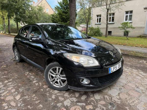 Melns Renault Megane 2012 Šilutė, ar dzinēja tilpumu 1.46 L un nobraukumu 255 tūkst. km par 3000 €, foto 3 vietnē AUTOMOTO.COM.LV
