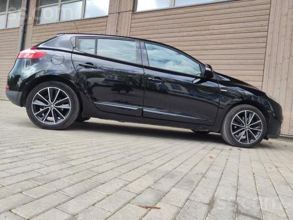 Melns Renault Megane 2013 Jelgava, ar dzinēja tilpumu 1.50 L un nobraukumu 0 tūkst. km par 700 €, foto 7 vietnē AUTOMOTO.COM.LV