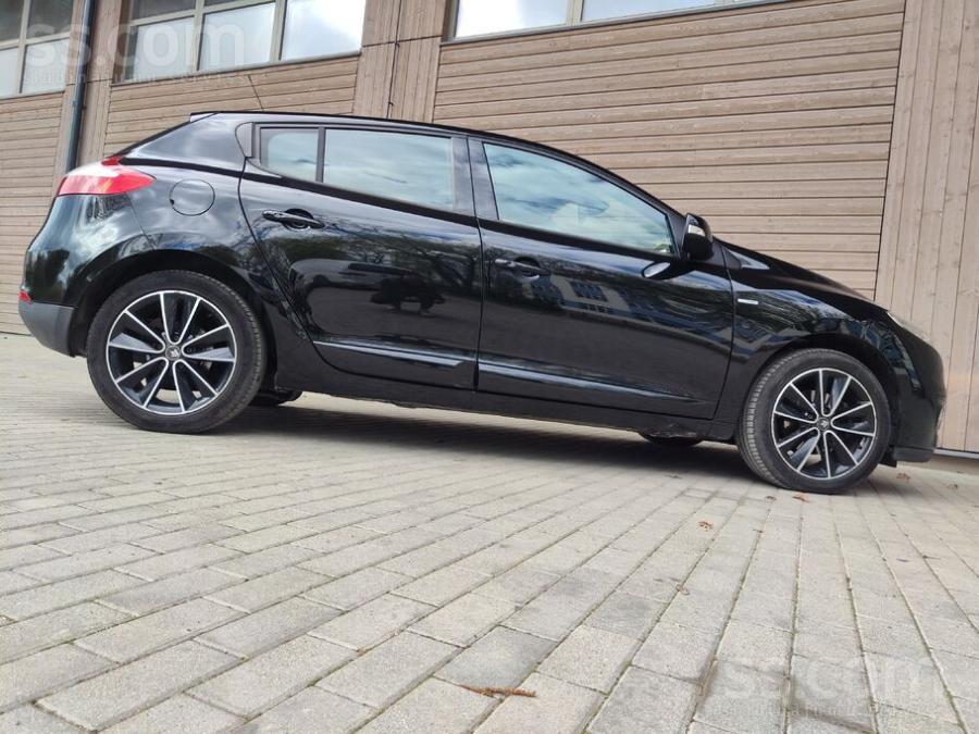 Melns Renault Megane 2013 Jelgava, ar dzinēja tilpumu 1.50 L un nobraukumu 0 tūkst. km par 700 €, foto 7 vietnē AUTOMOTO.COM.LV