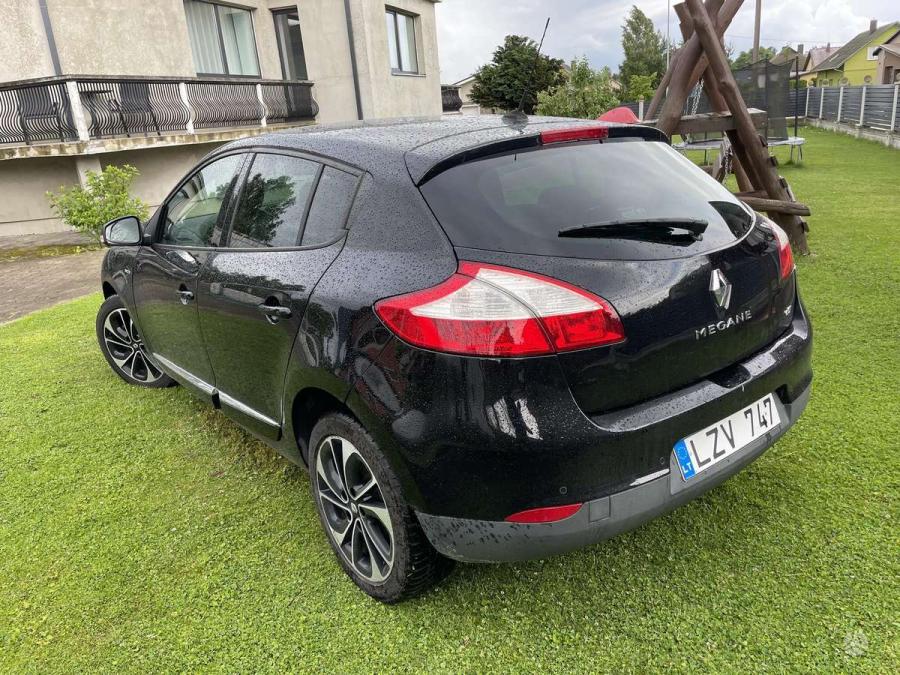 Black Renault Megane 2013 in Taurage, with an engine capacity of 1.60 L and mileage of 199 thousand km for 3700 €, photo 5 on AUTOMOTO.COM.LV