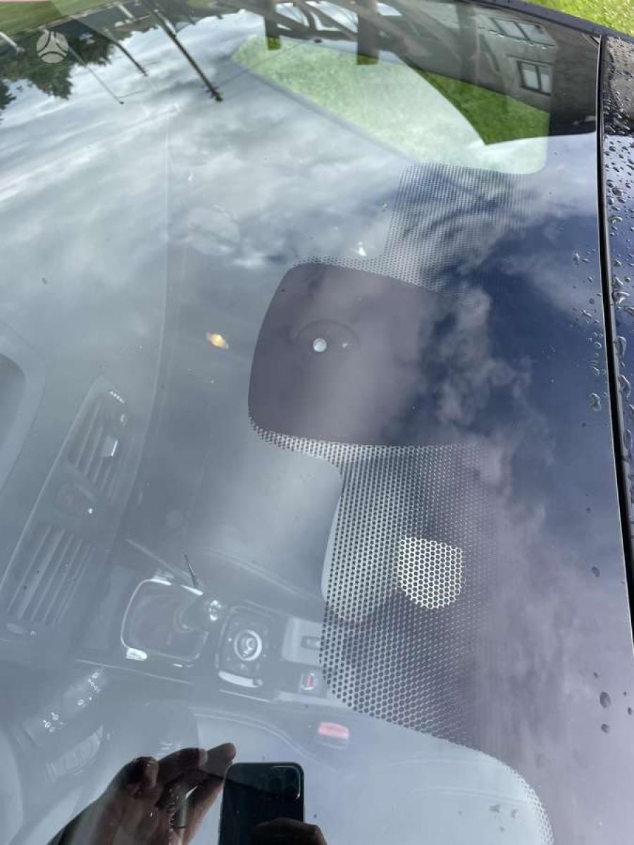 Black Renault Megane 2013 in Taurage, with an engine capacity of 1.60 L and mileage of 199 thousand km for 3700 €, photo 11 on AUTOMOTO.COM.LV