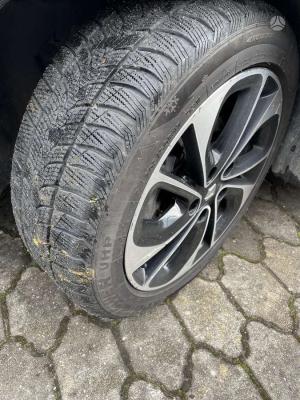 Black Renault Megane 2013 in Taurage, with an engine capacity of 1.60 L and mileage of 199 thousand km for 3700 €, photo 16 on AUTOMOTO.COM.LV