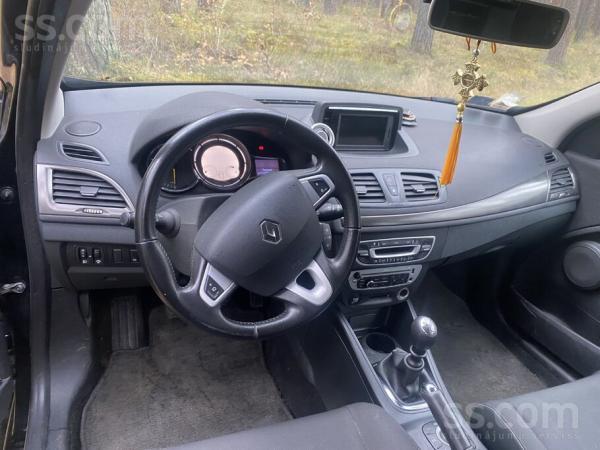 Black Renault Megane 2013 in Riga, with an engine capacity of 1.50 L and mileage of 193 thousand km for 4100 €, photo 5 on AUTOMOTO.COM.LV