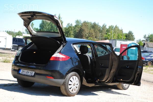 Black Renault Megane 2014 in Riga, with an engine capacity of 1.50 L and mileage of 226 thousand km for 3990 €, photo 6 on AUTOMOTO.COM.LV
