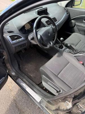 Melns Renault Megane 2015 Tauragė, ar dzinēja tilpumu 1.46 L un nobraukumu 257 tūkst. km par 2800 €, foto 8 vietnē AUTOMOTO.COM.LV