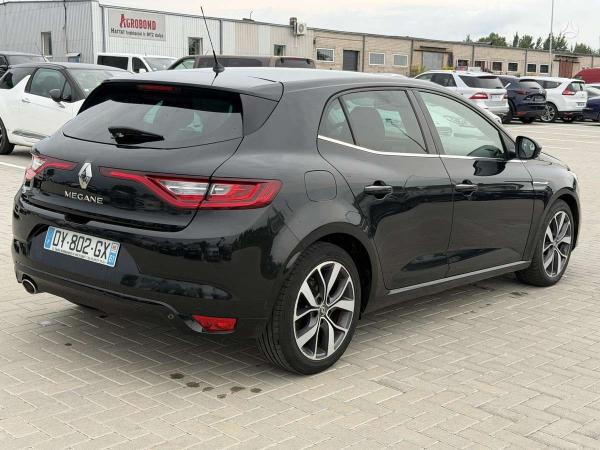 Melns Renault Megane 2015 Tauragė, ar dzinēja tilpumu 1.46 L un nobraukumu 217 tūkst. km par 6300 €, foto 6 vietnē AUTOMOTO.COM.LV