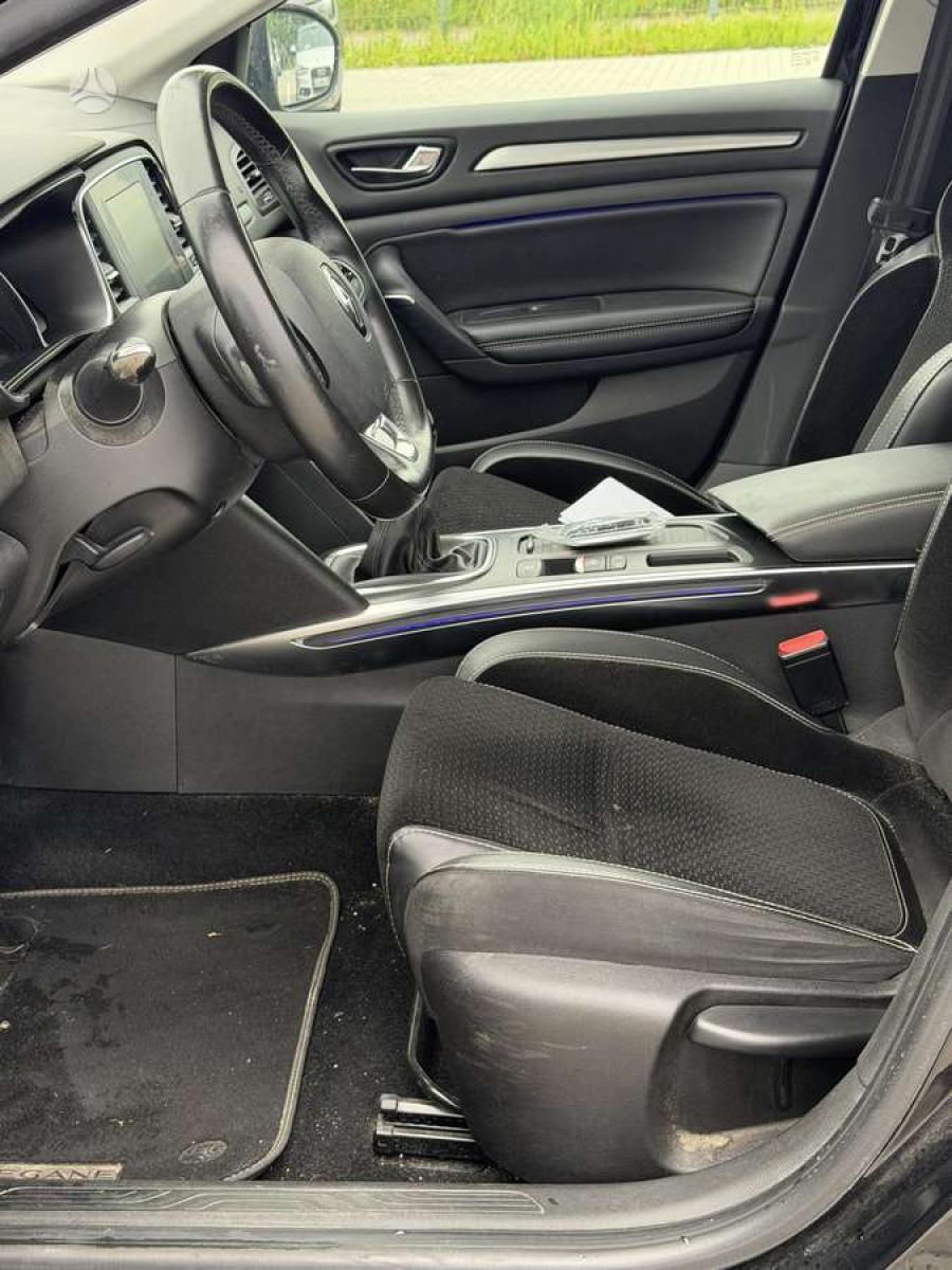 Melns Renault Megane 2015 Tauragė, ar dzinēja tilpumu 1.46 L un nobraukumu 217 tūkst. km par 6300 €, foto 12 vietnē AUTOMOTO.COM.LV