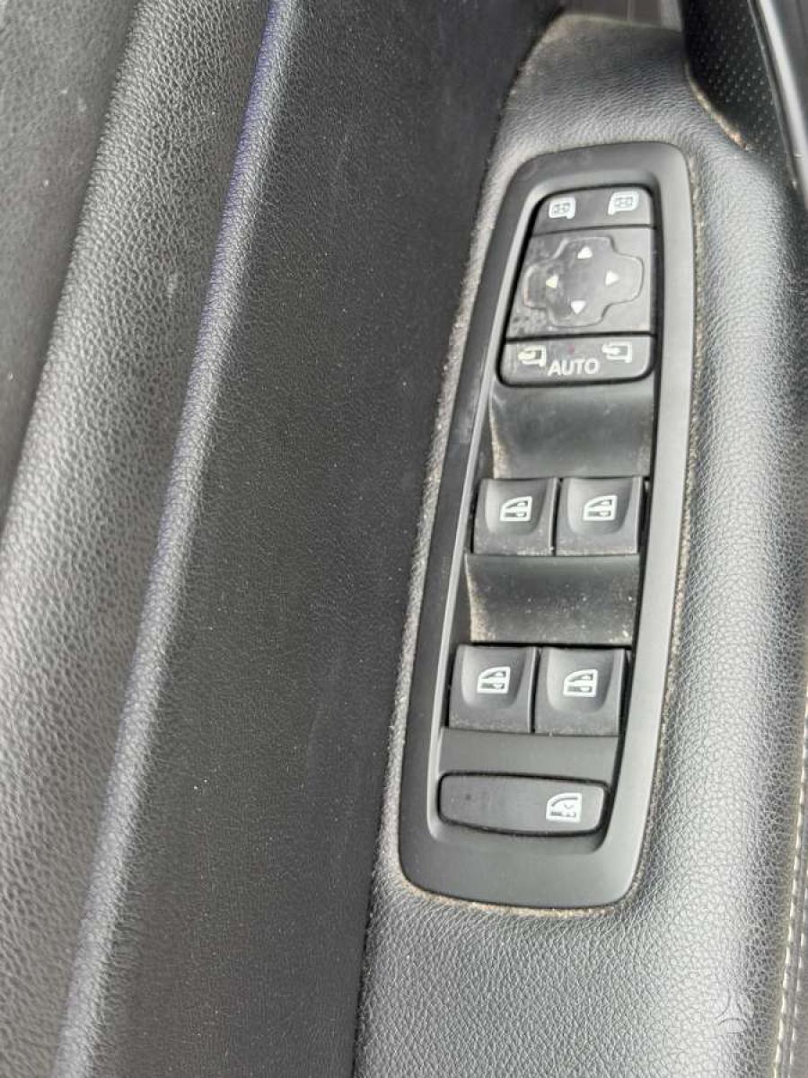 Melns Renault Megane 2015 Tauragė, ar dzinēja tilpumu 1.46 L un nobraukumu 217 tūkst. km par 6300 €, foto 13 vietnē AUTOMOTO.COM.LV