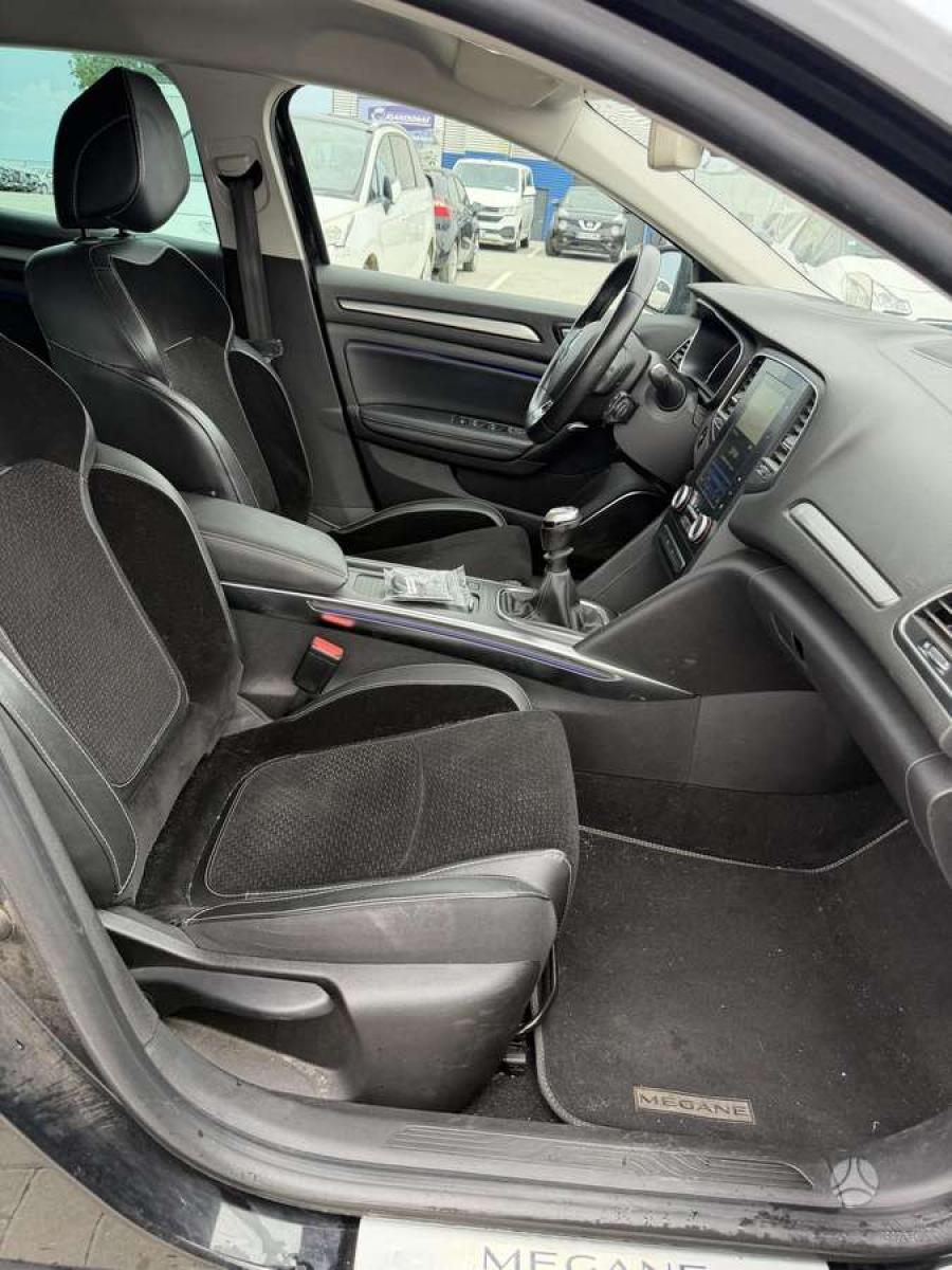 Melns Renault Megane 2015 Tauragė, ar dzinēja tilpumu 1.46 L un nobraukumu 217 tūkst. km par 6300 €, foto 19 vietnē AUTOMOTO.COM.LV