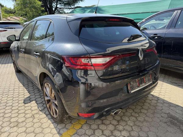 Melns Renault Megane 2016 Šauļi, ar dzinēja tilpumu 1.46 L un nobraukumu 144 tūkst. km par 5700 €, foto 3 vietnē AUTOMOTO.COM.LV