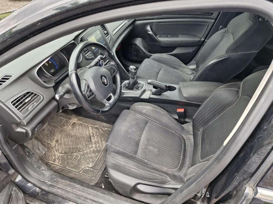 Melns Renault Megane 2016 Marijampole, ar dzinēja tilpumu 1.46 L un nobraukumu 355 tūkst. km par 2999 €, foto 12 vietnē AUTOMOTO.COM.LV