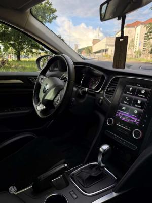 Black Renault Megane 2017 in Kaunas, with an engine capacity of 1.20 L and mileage of 63 thousand km for 10900 €, photo 7 on AUTOMOTO.COM.LV