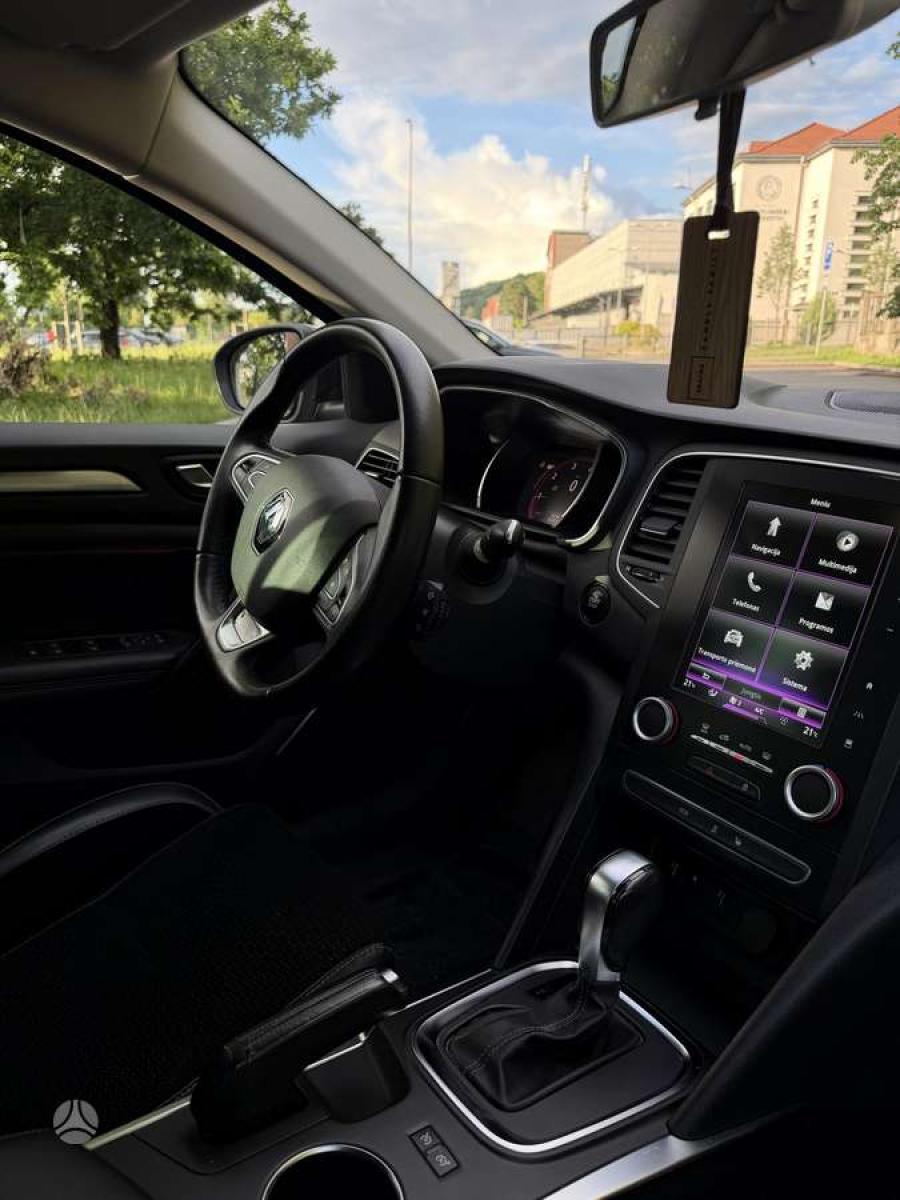 Black Renault Megane 2017 in Kaunas, with an engine capacity of 1.20 L and mileage of 63 thousand km for 10900 €, photo 7 on AUTOMOTO.COM.LV