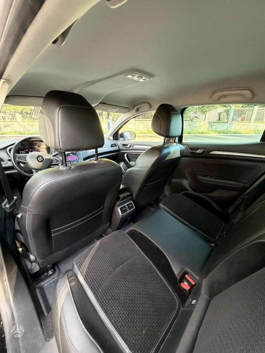 Black Renault Megane 2017 in Kaunas, with an engine capacity of 1.20 L and mileage of 63 thousand km for 10900 €, photo 11 on AUTOMOTO.COM.LV